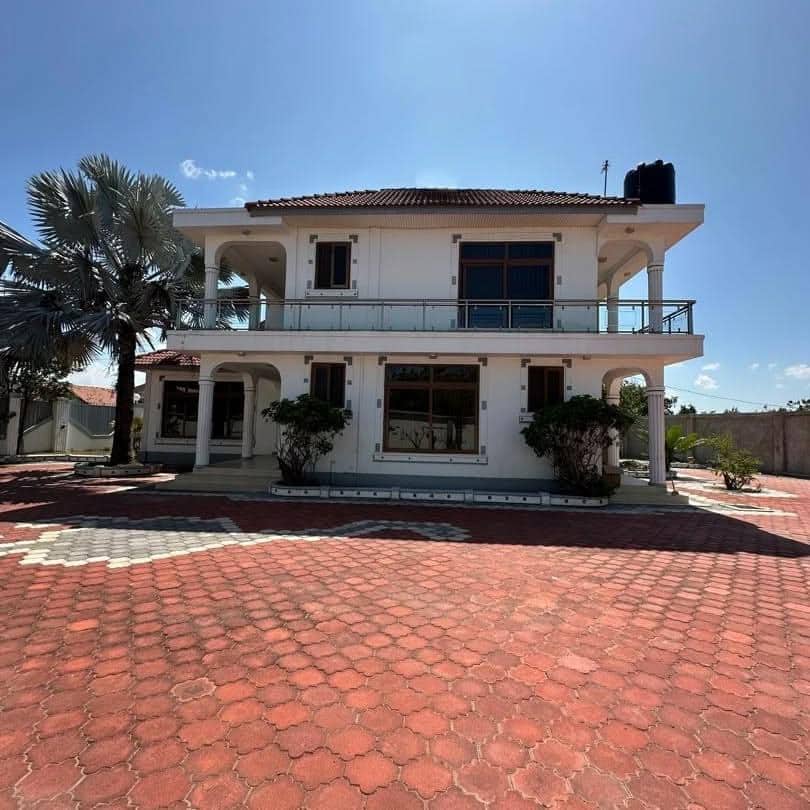 HOUSE FOR SALE AT UNUNIO BEACH. | BE FORWARD Homes
